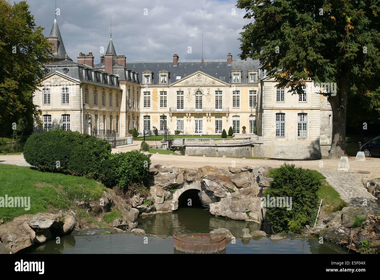 France, region picardie, oise, ermenonville, chateau, face au parc jean ...