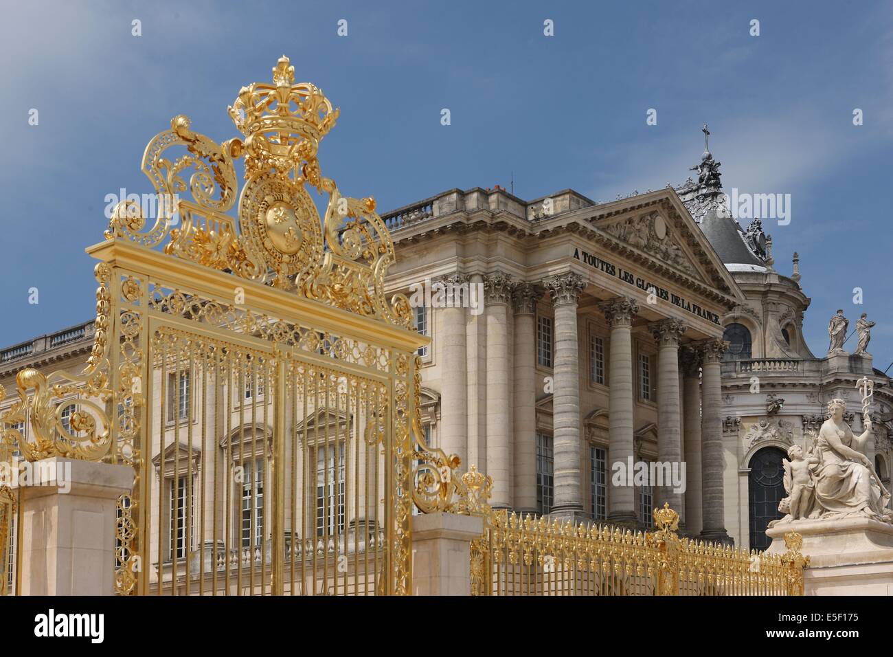 Marble court palace versailles versailles hi-res stock photography and ...