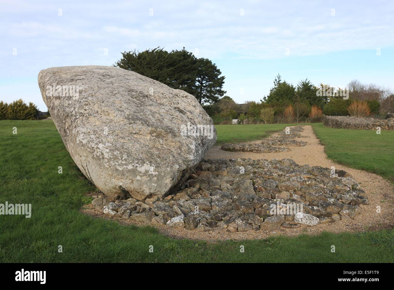 Locmariaquer megaliths hi-res stock photography and images - Alamy