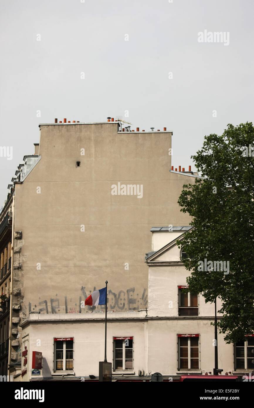 France, paris pignon parisien, 11e Stock Photo - Alamy