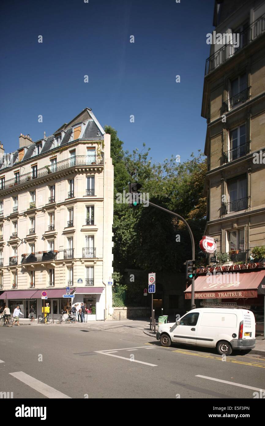 Angle avec la rue de navarre hi-res stock photography and images - Alamy