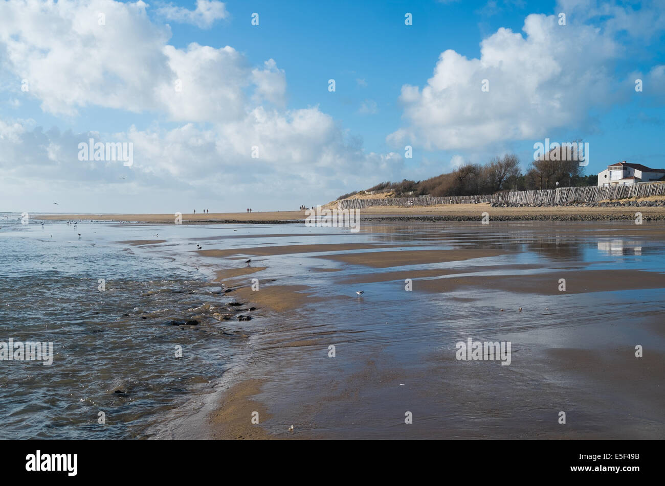Sur la mer hi-res stock photography and images - Alamy