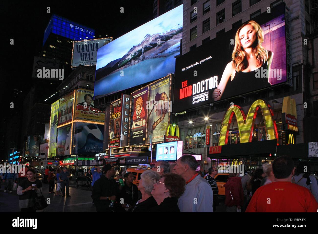 Times square nuit hi-res stock photography and images - Alamy