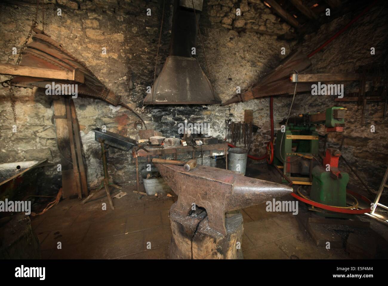 Force de feu hi-res stock photography and images - Alamy