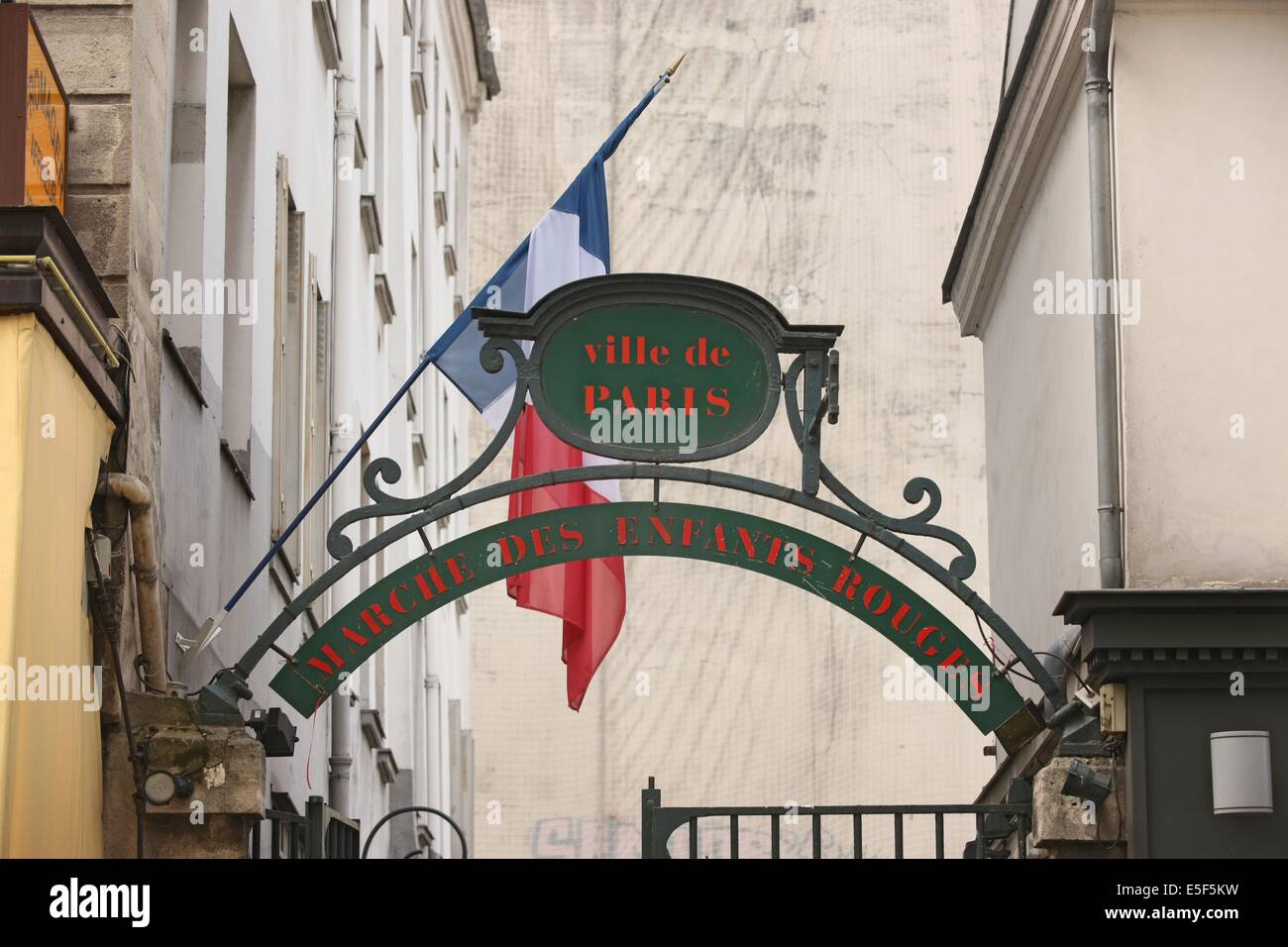 Marché des enfants rouges paris hi-res stock photography and images - Alamy