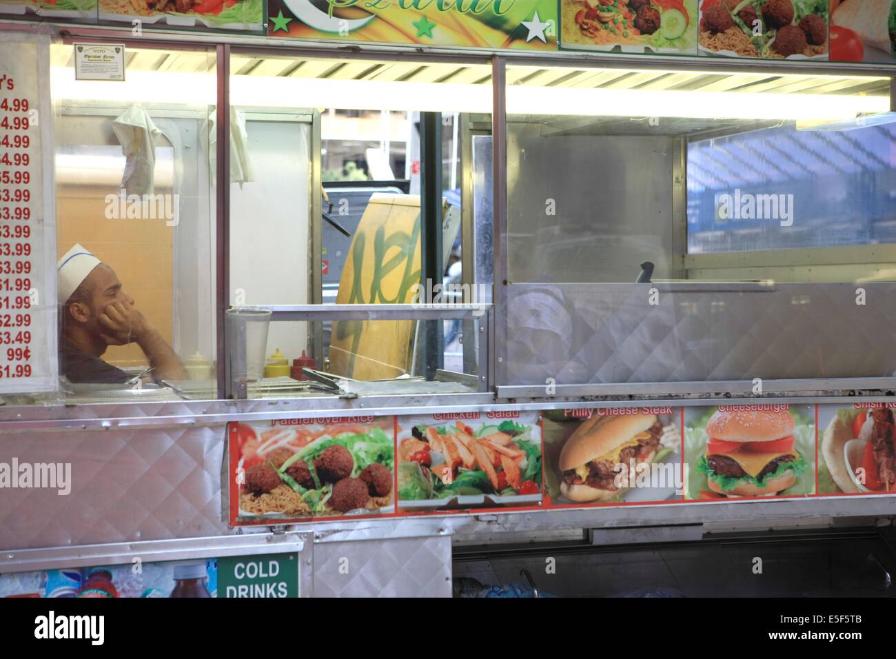 Ambulant food hi-res stock photography and images - Alamy