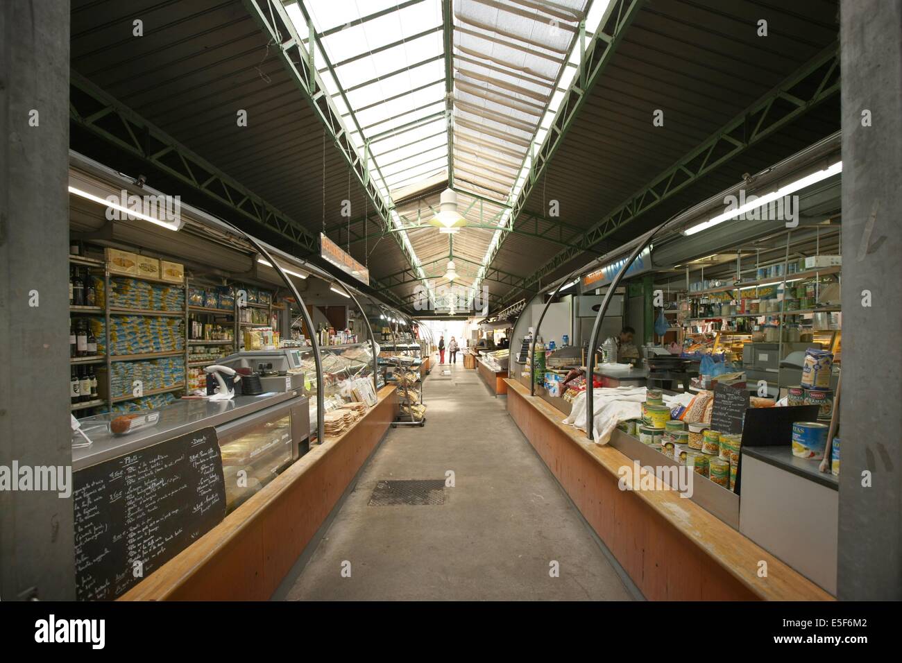 Marche des enfants rouges hi-res stock photography and images - Alamy