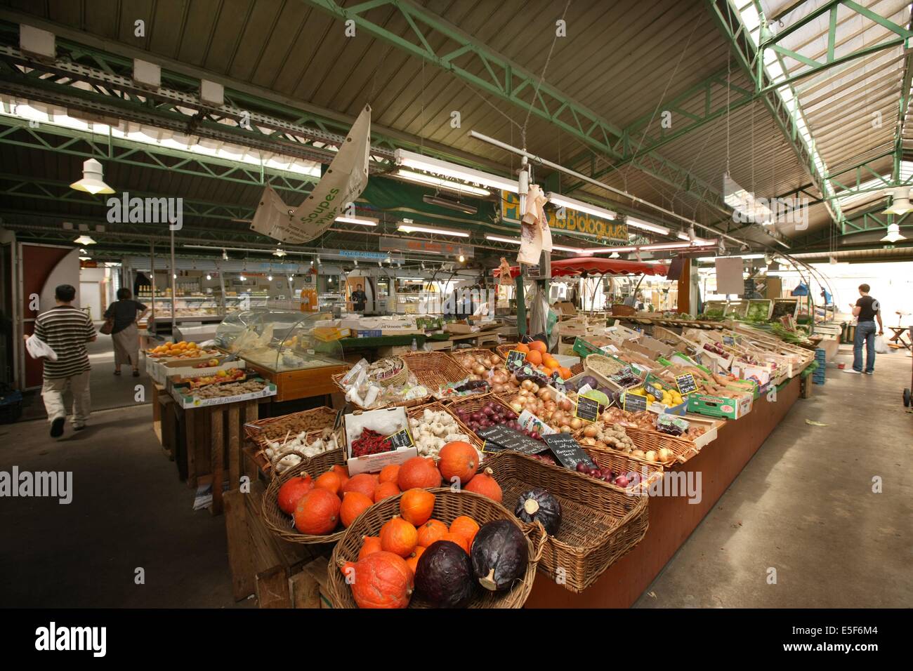 Paris marché des enfants rouges hi-res stock photography and images - Alamy