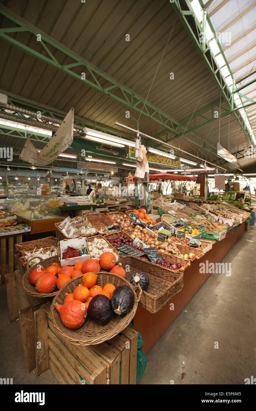 France, ile de france, paris 3e arrondissement, rue de bretagne, marche ...