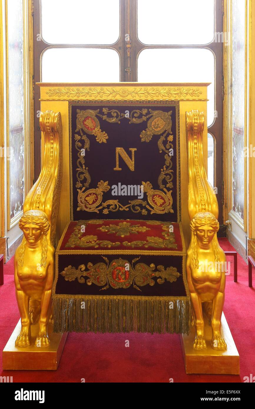 Salle du trone hi-res stock photography and images - Alamy