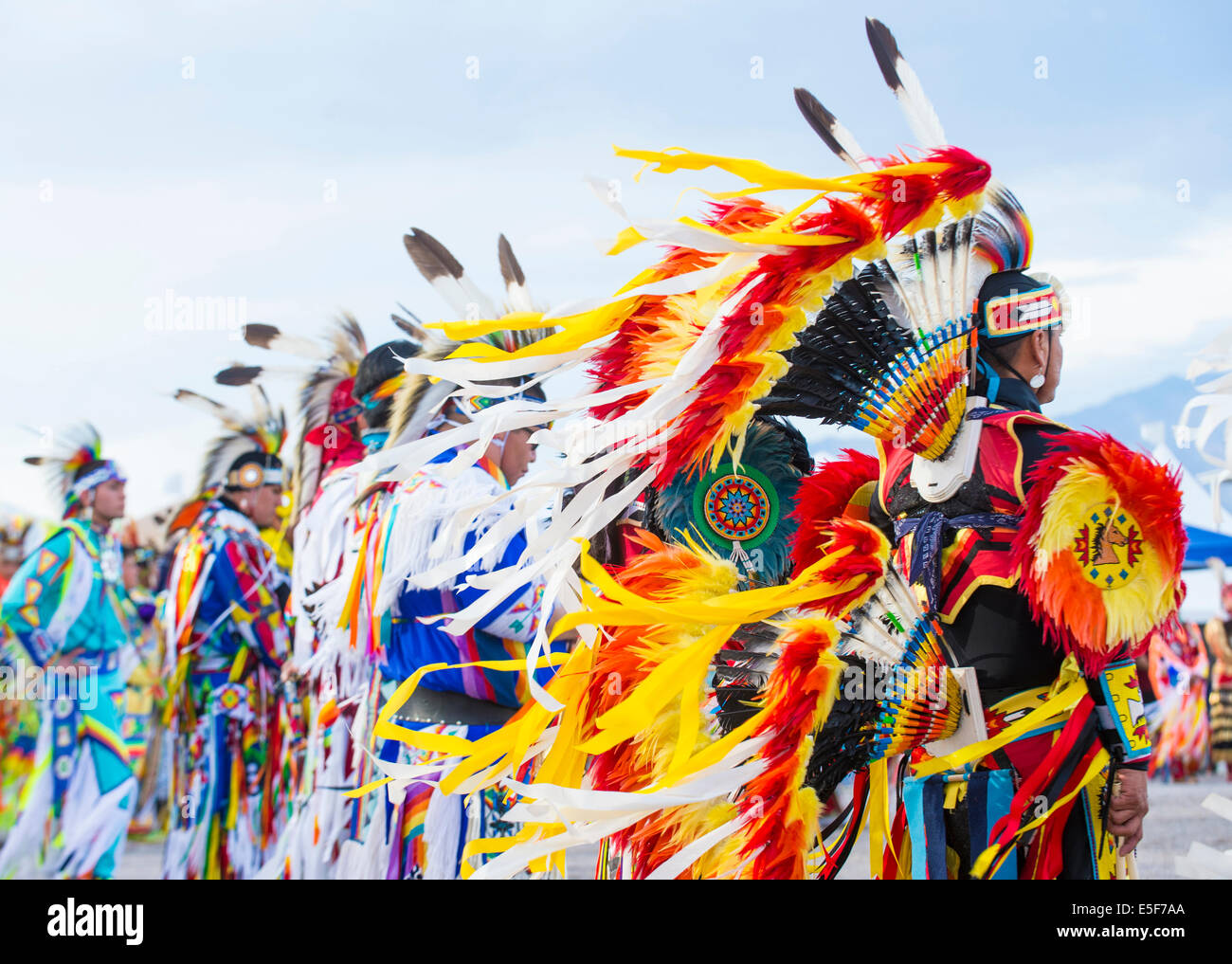 Native american pow wow hi-res stock photography and images - Alamy