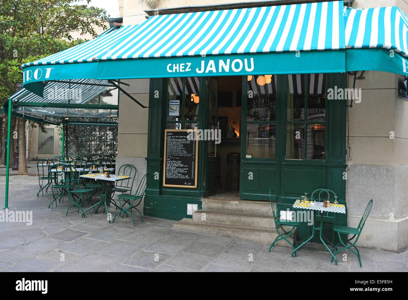 Restaurant provencal chez janou hi-res stock photography and images - Alamy
