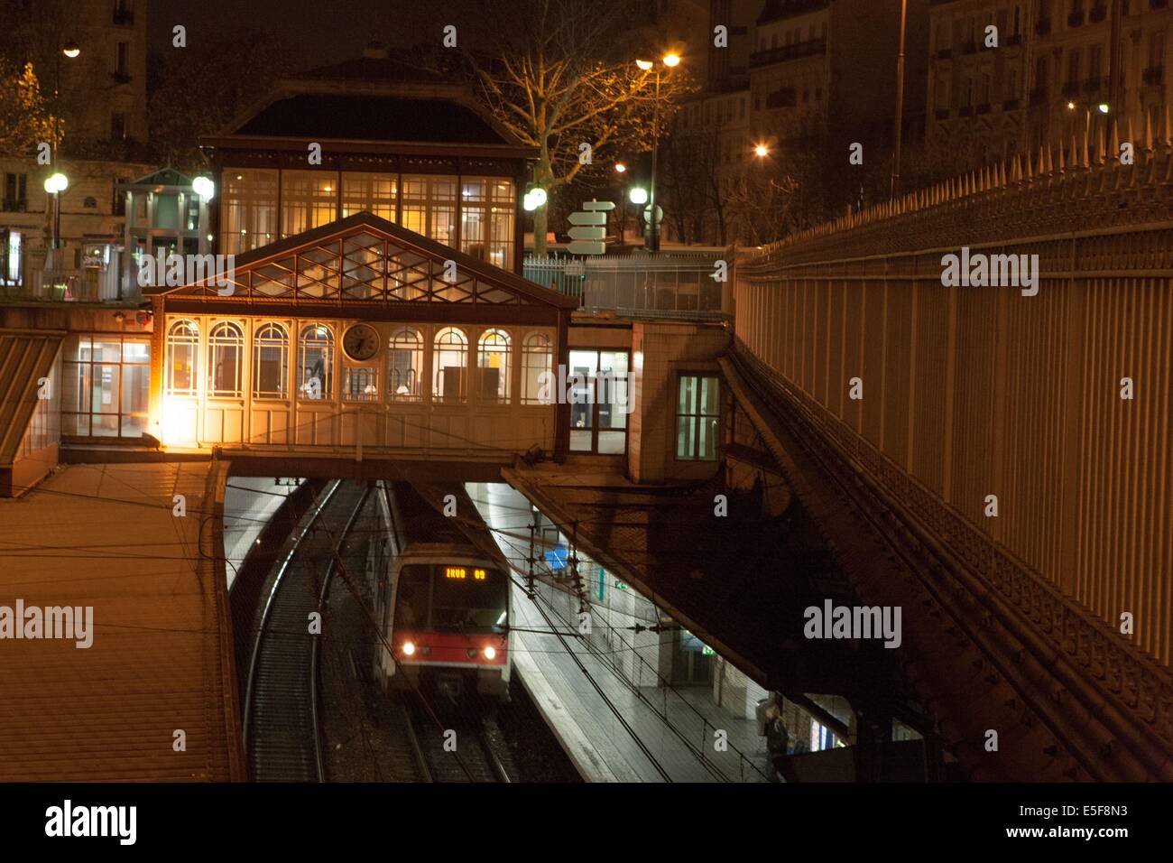 france, ile de france, paris, 5e arrondissement, boulevard saint michel ...