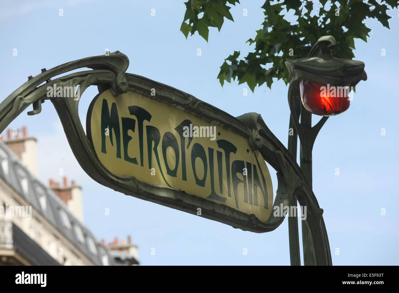Station monceau hi-res stock photography and images - Alamy