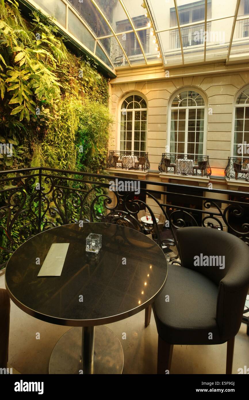 Pershing hall hotel hi-res stock photography and images - Alamy