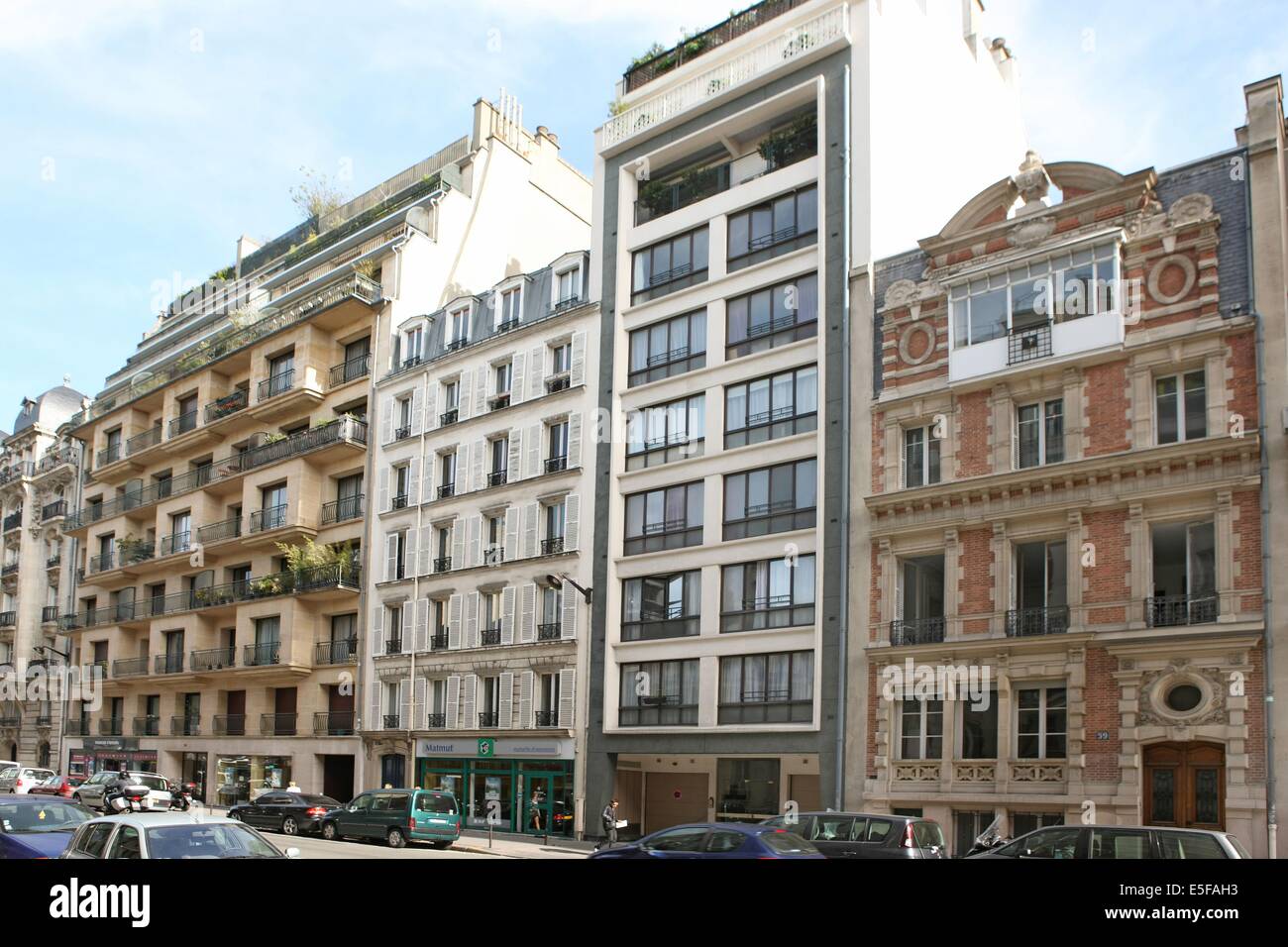 Paris 17e Arrondissement High Resolution Stock Photography and Images ...