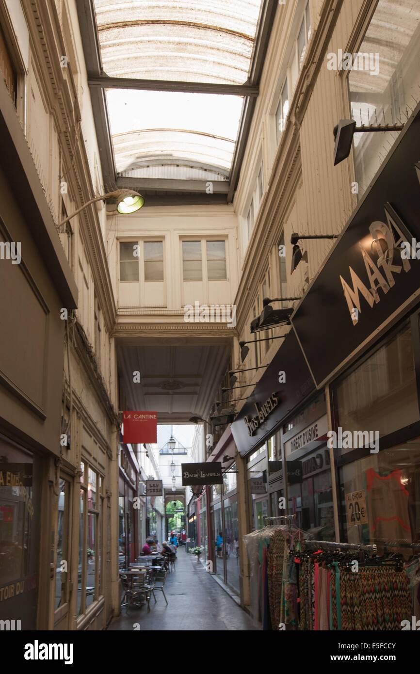 Passage du Ponceau, Paris Stock Photo - Alamy