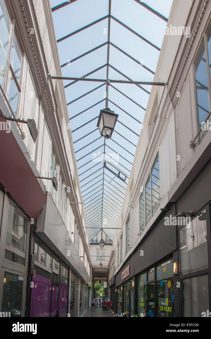 Passage du Ponceau, Paris Stock Photo - Alamy