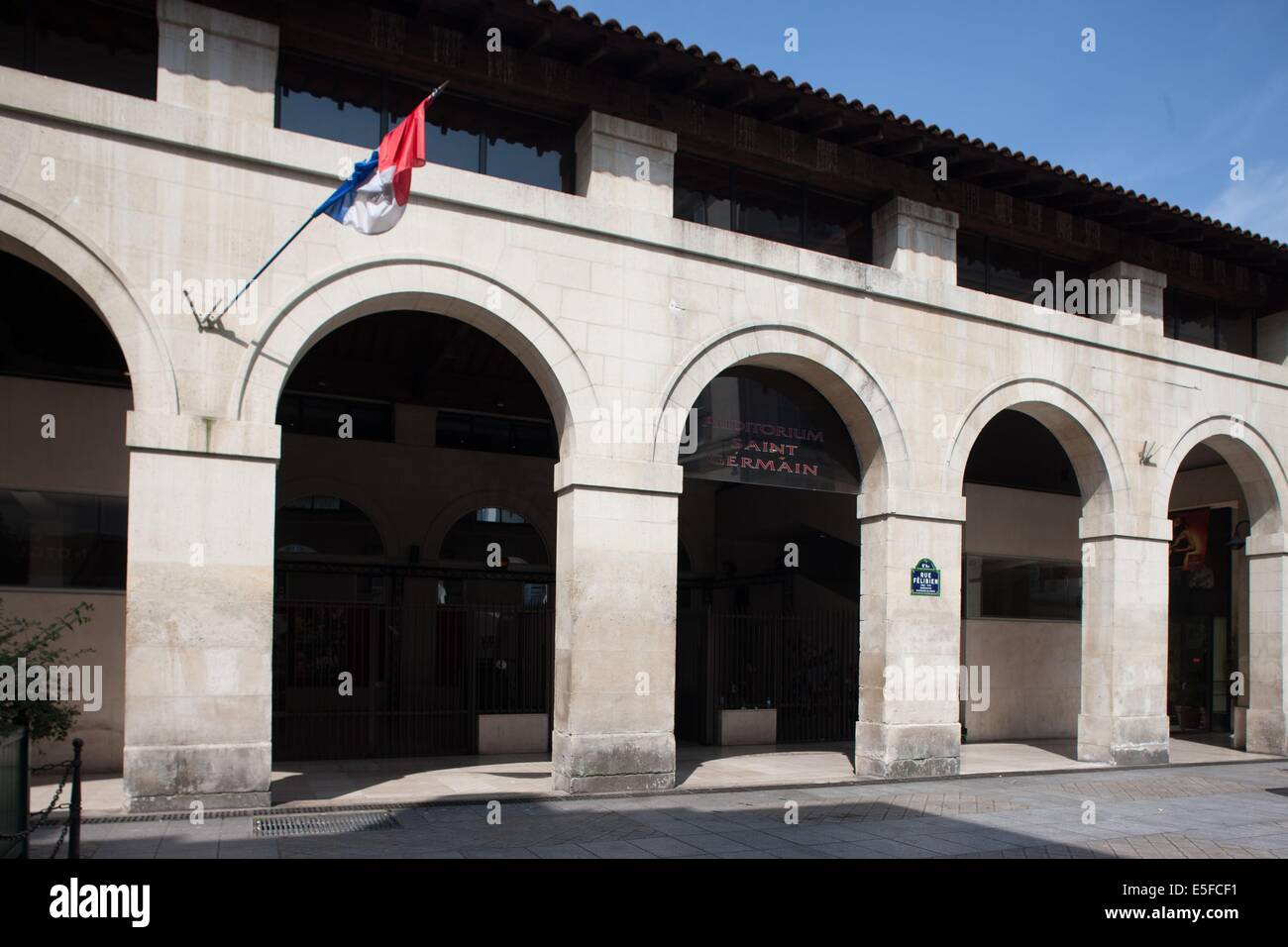 Marche de saint germain hi-res stock photography and images - Alamy