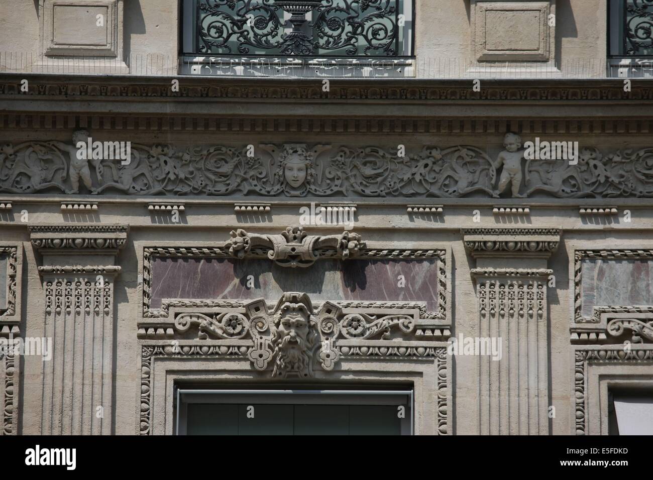 34 rue de chateaudun hi-res stock photography and images - Alamy 34 rue de chateaudun hi-res stock photography and images - Alamy