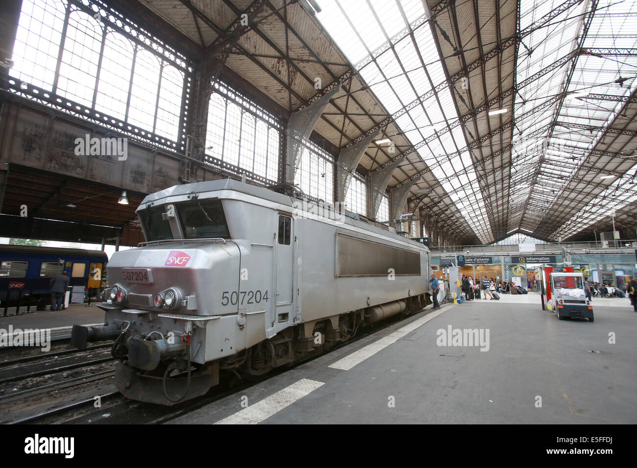SNCF (Société nationale des chemins de fer français; "National society ...