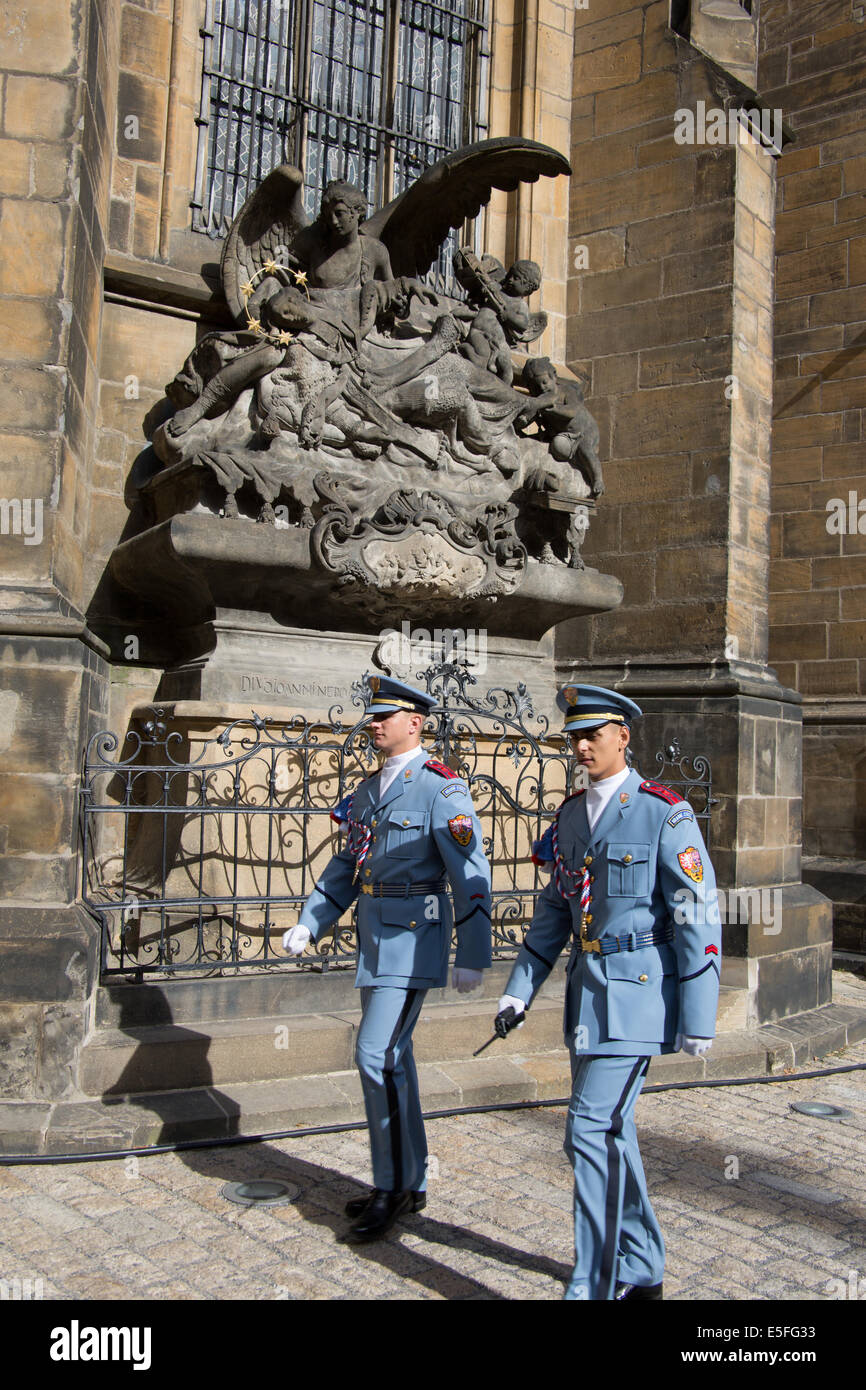Ceremonial guard at The Royal castle in Prague, Czech republic Stock ...