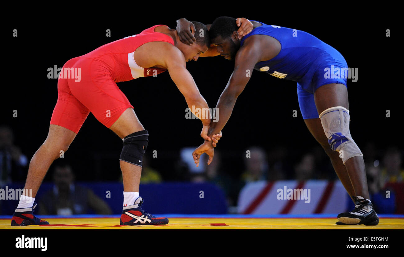 LEON RATTIGAN (RED) & ANGULA S WRESTLING SECC GLASGOW SCOTLAND 30 July ...