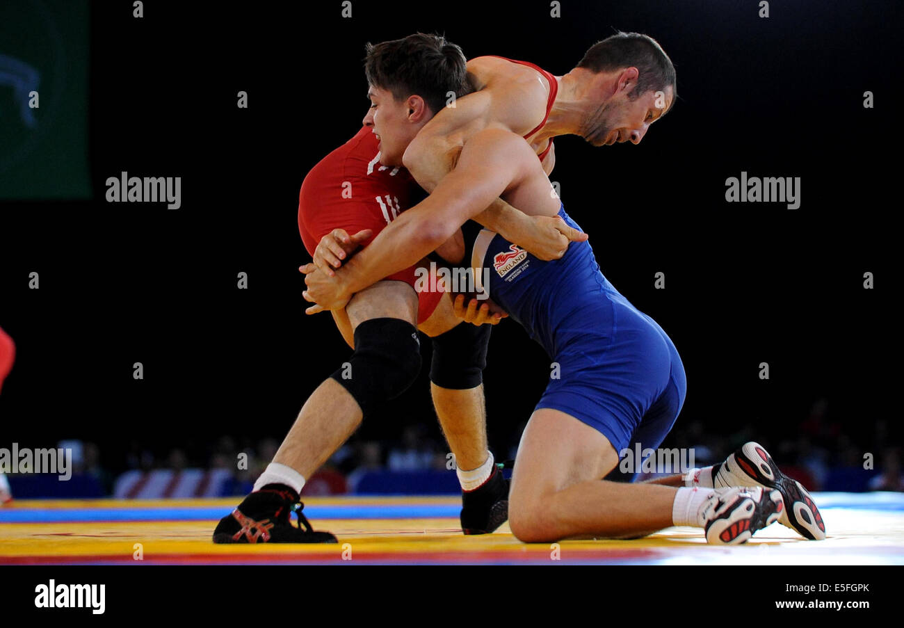 GEORGE RAMM (BLUE) & DEON SWAR WRESTLING SECC GLASGOW SCOTLAND 30 July ...