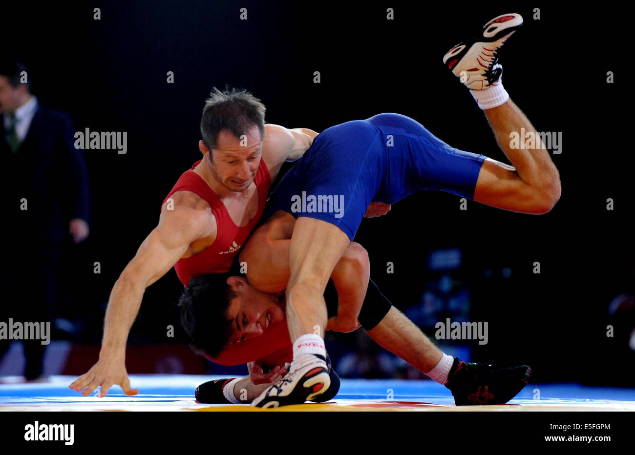 GEORGE RAMM (BLUE) & DEON SWAR WRESTLING SECC GLASGOW SCOTLAND 30 July ...