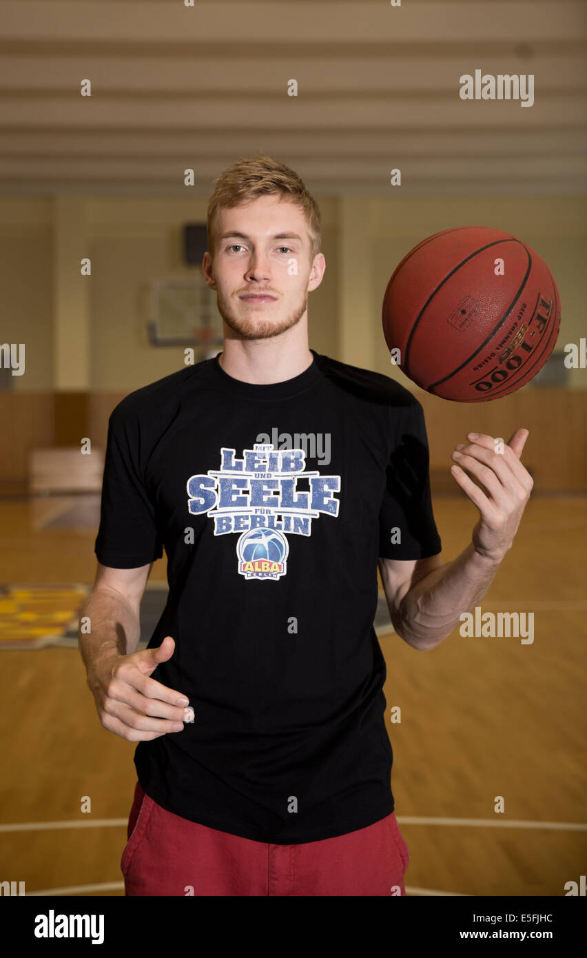 New player of German Bundesliga basketball team ALBA Berlin Niels ...