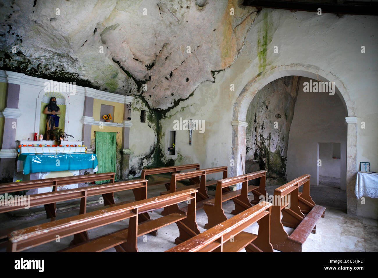 The church / cave of Eremo Di Saint Onofrio near Serramonacesca ...