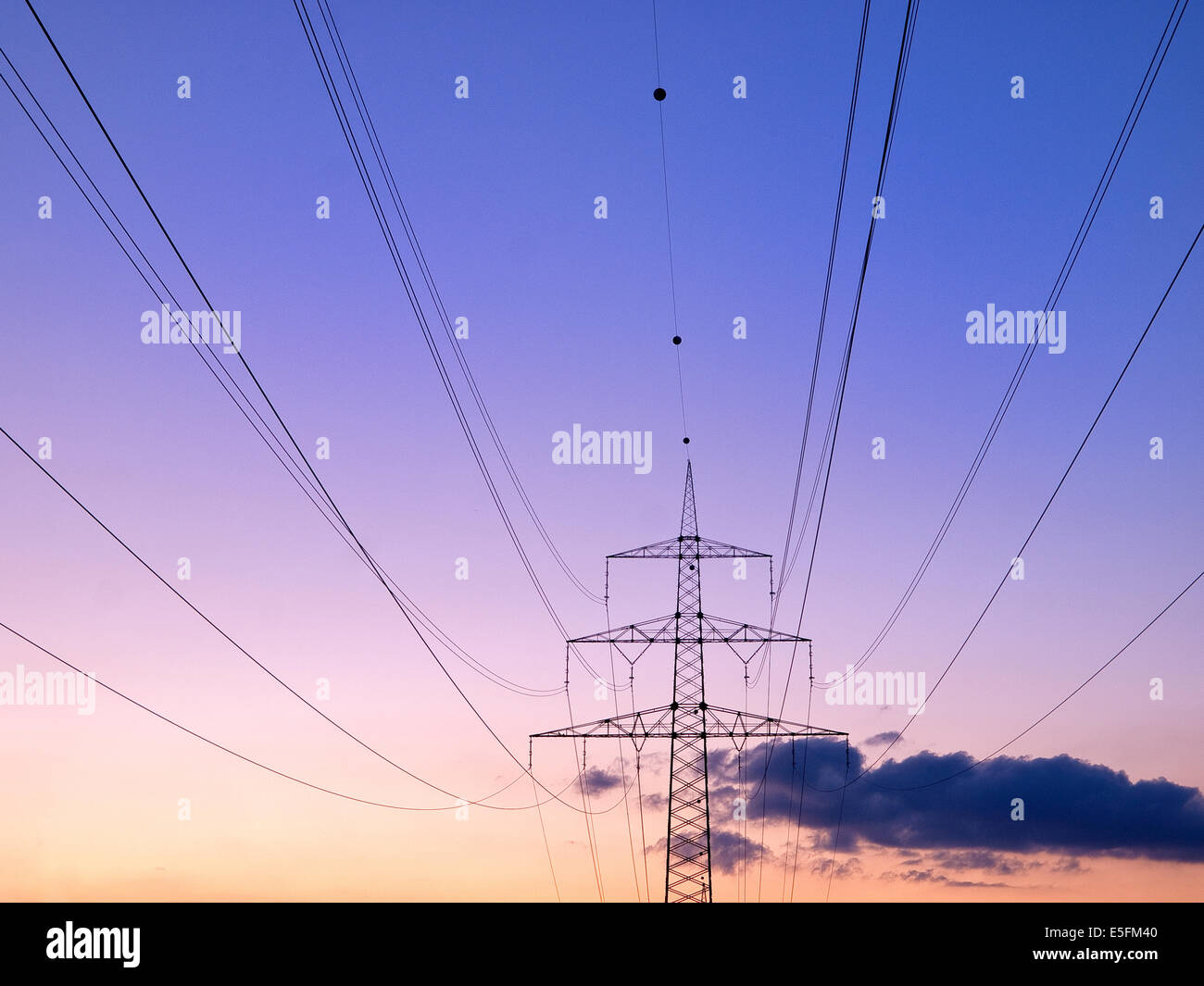 Electric power transmission hi-res stock photography and images - Alamy