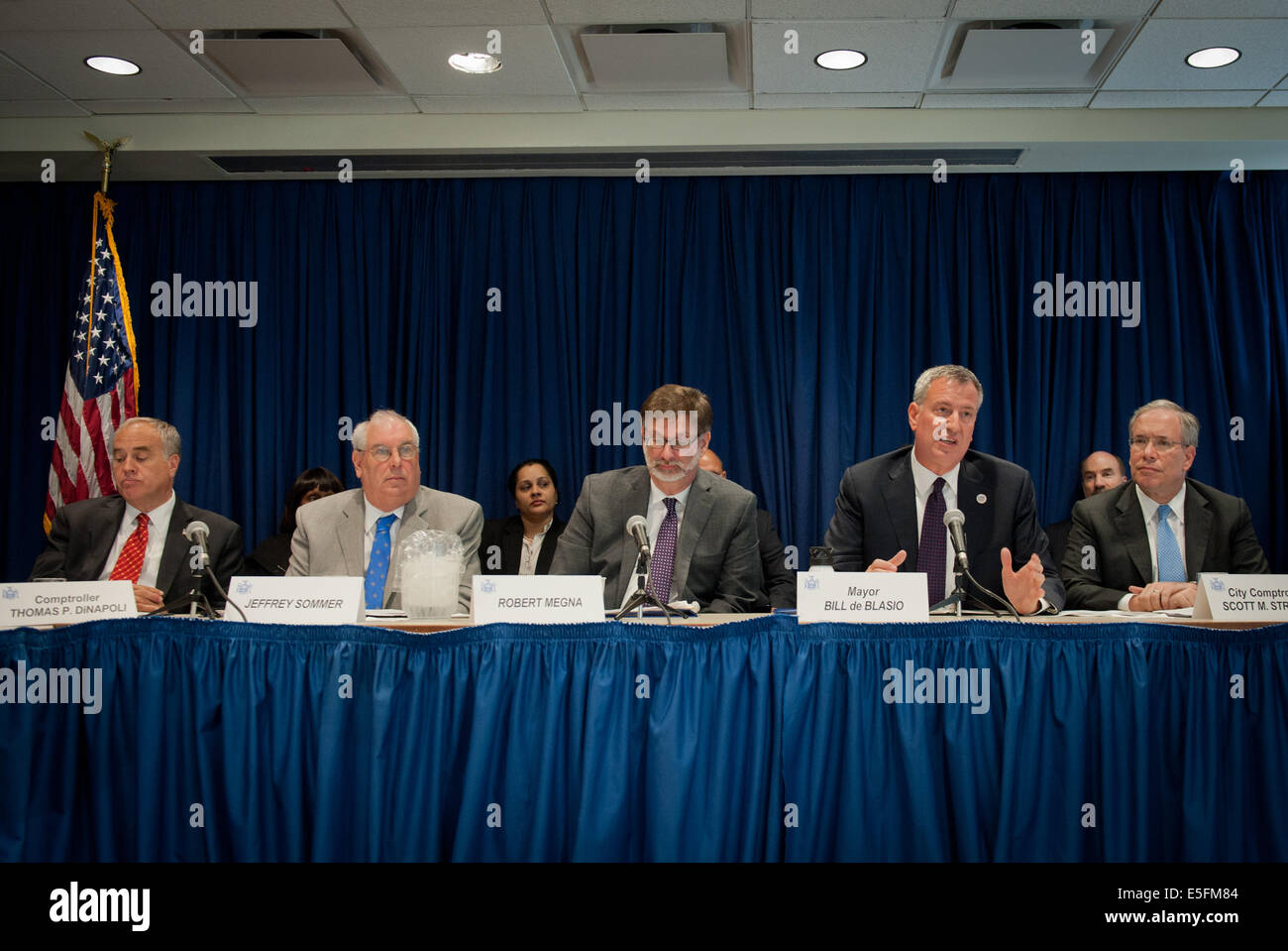 Manhattan, New York, USA. 29th July, 2014. NY State Comptroller THOMAS ...