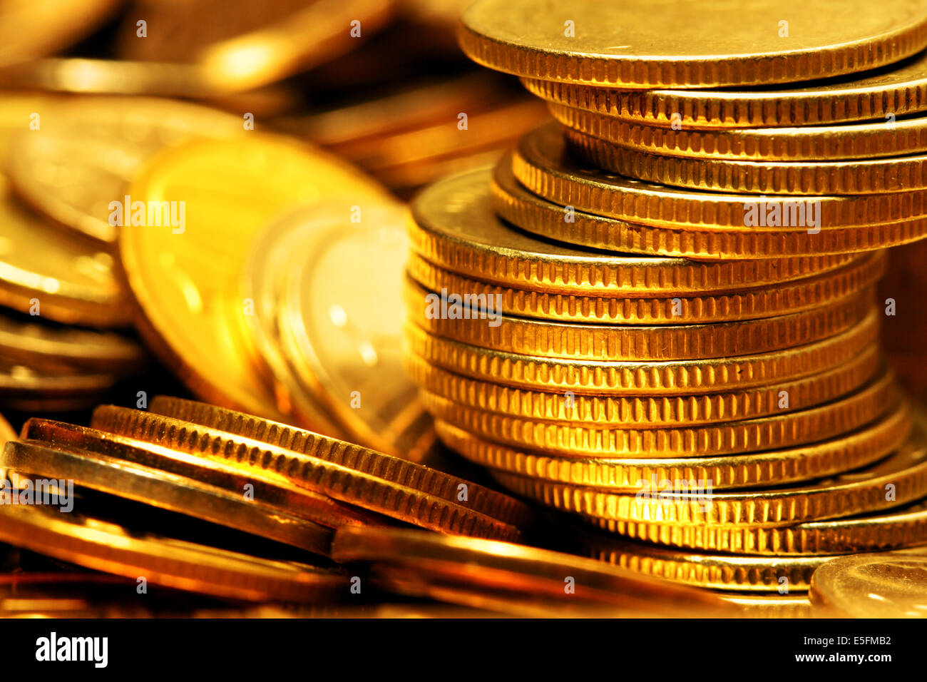 Gold coins pile hi-res stock photography and images - Alamy