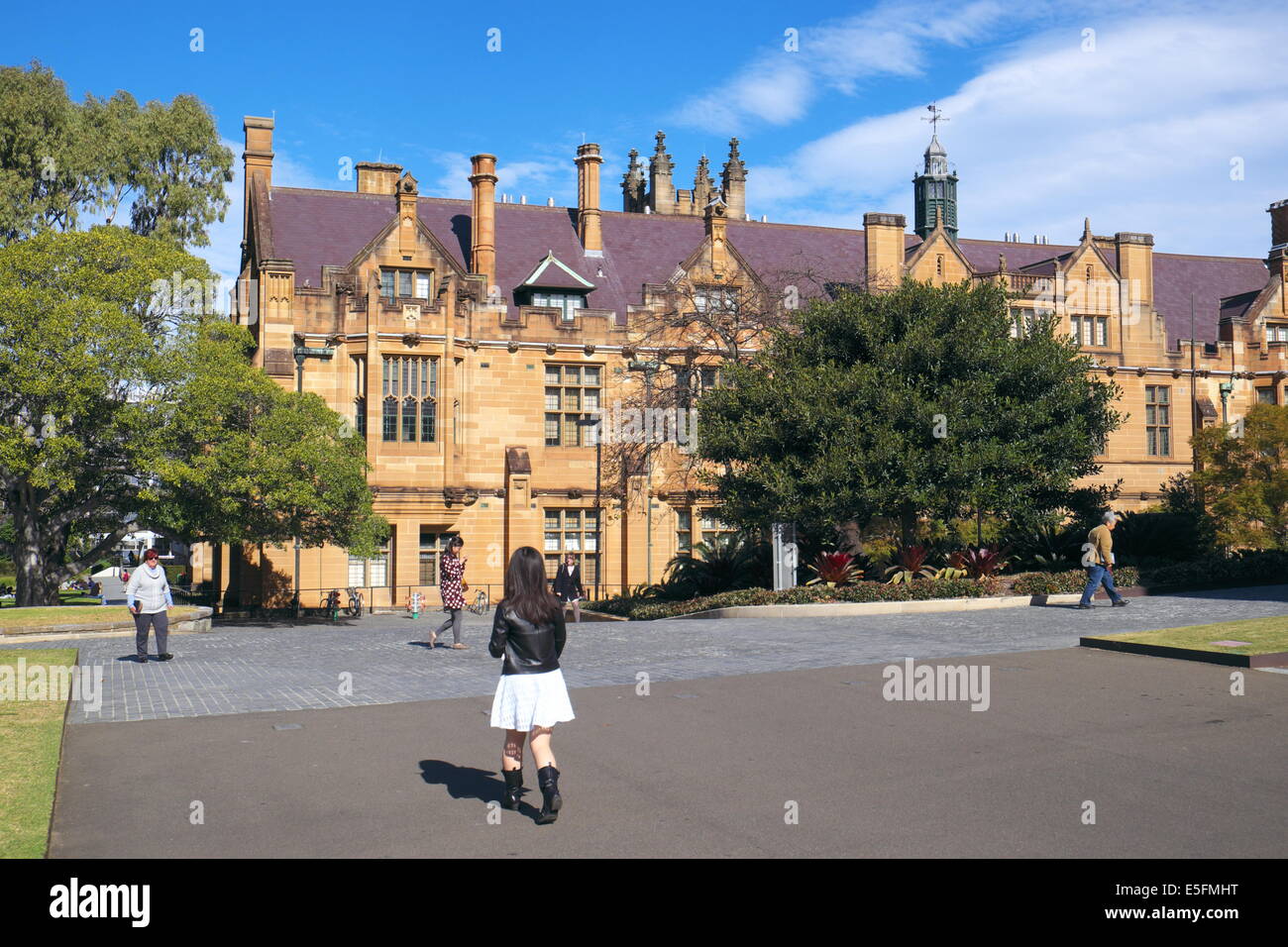 University of Sydney campus and students, public university founded in ...
