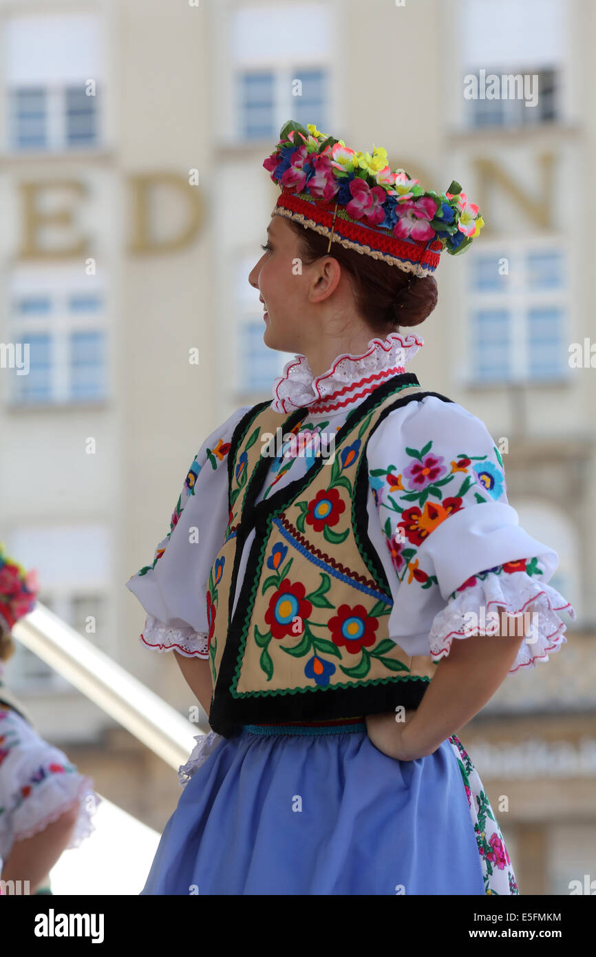 Folk group Edmonton, Ukrainian dancers Viter from Canada during the ...