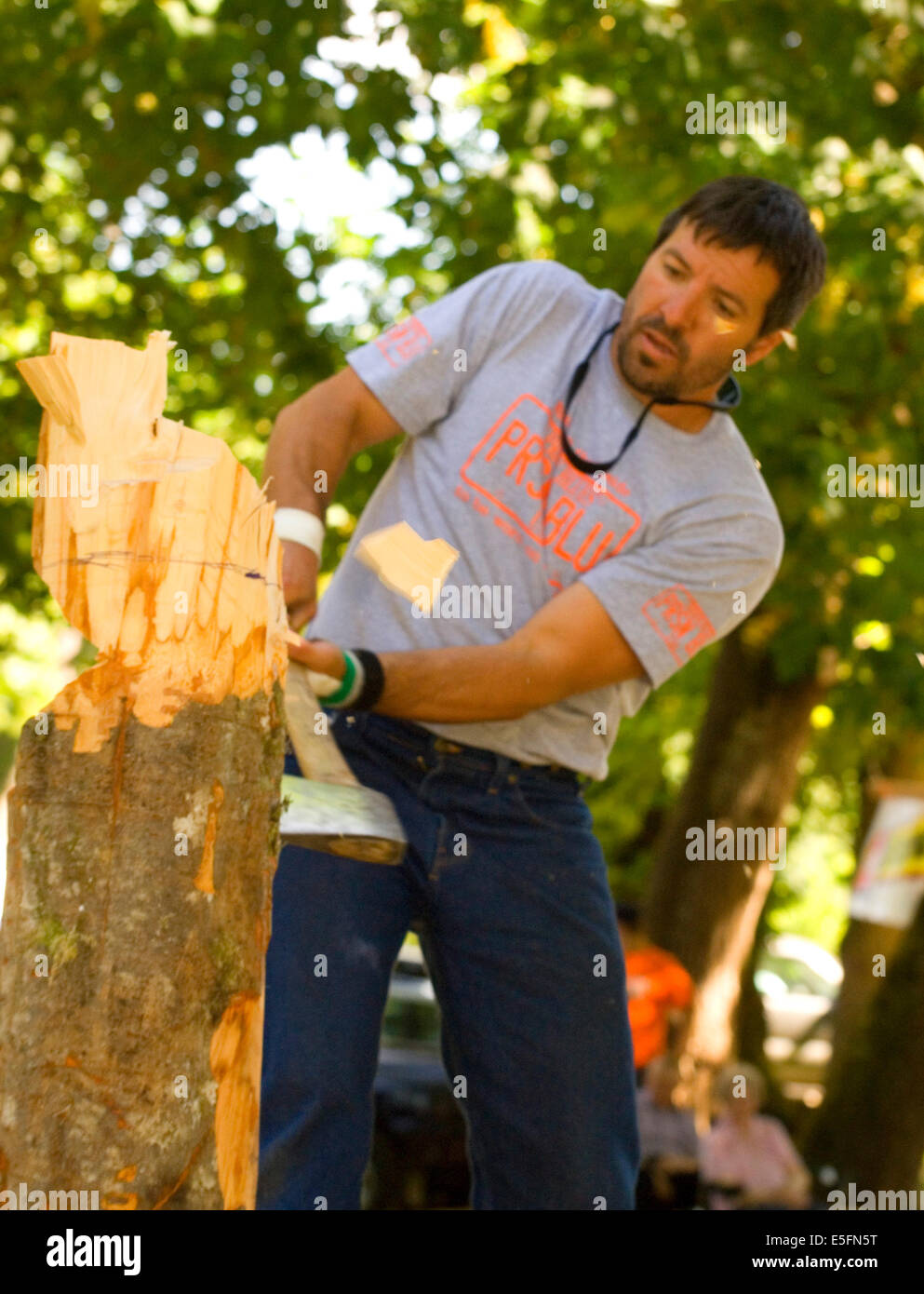 World champion logger Rob Waibel chopping, Linn County Loggers ...