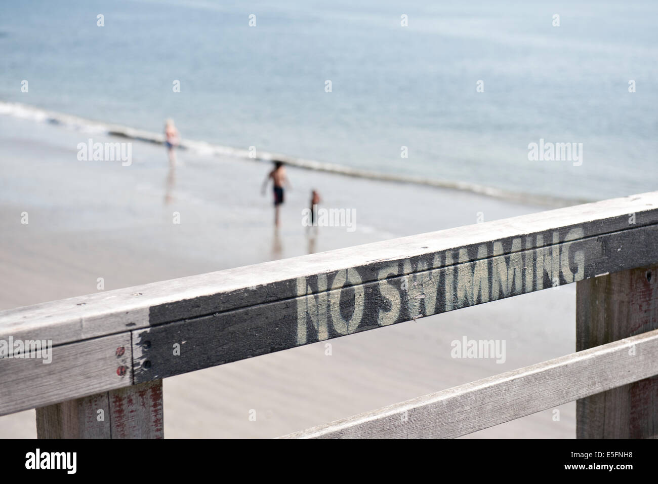 No swimming no paddling sign hi-res stock photography and images - Alamy
