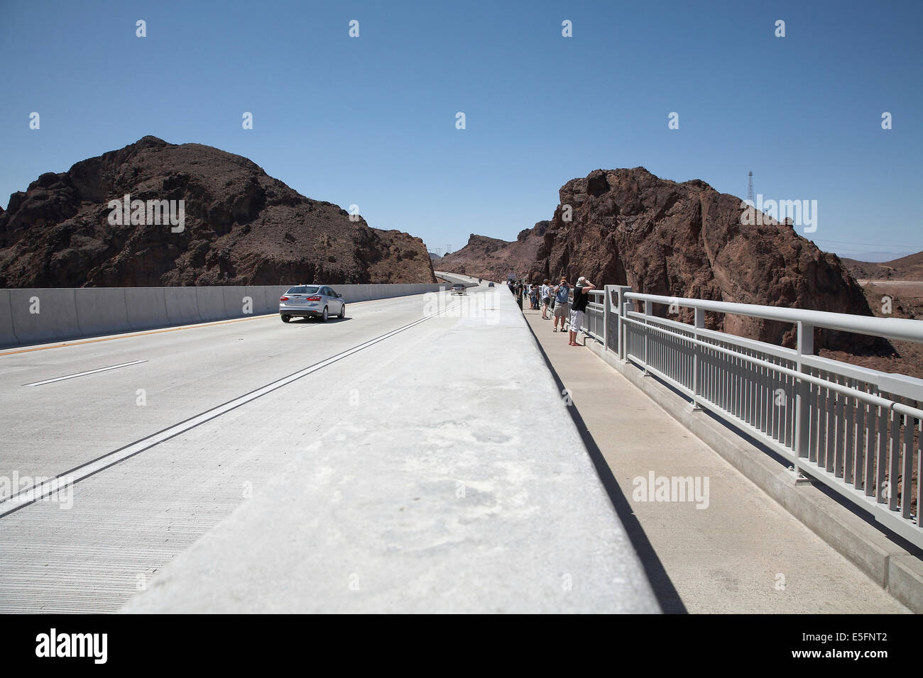 The Mike O'Callaghan-Pat Tillman Memorial Hoover Dam bypass bridge ...