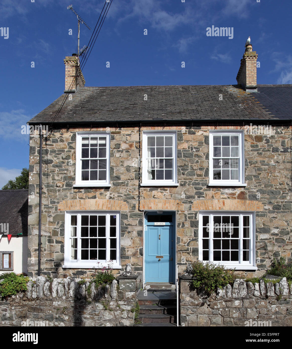 Welsh stone cottage hi-res stock photography and images - Alamy