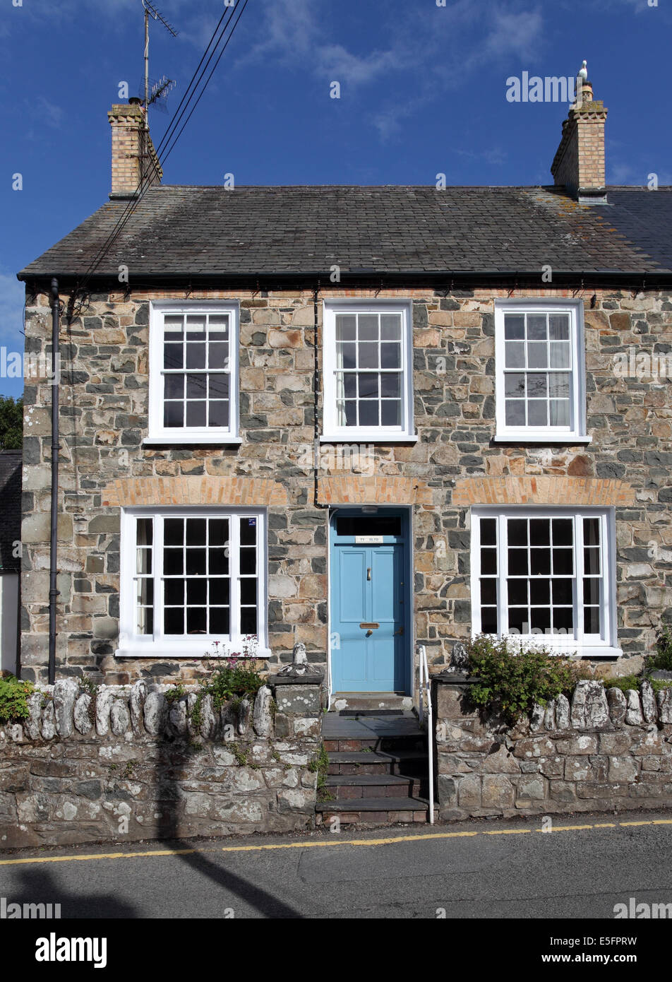 Welsh stone cottage hi-res stock photography and images - Alamy