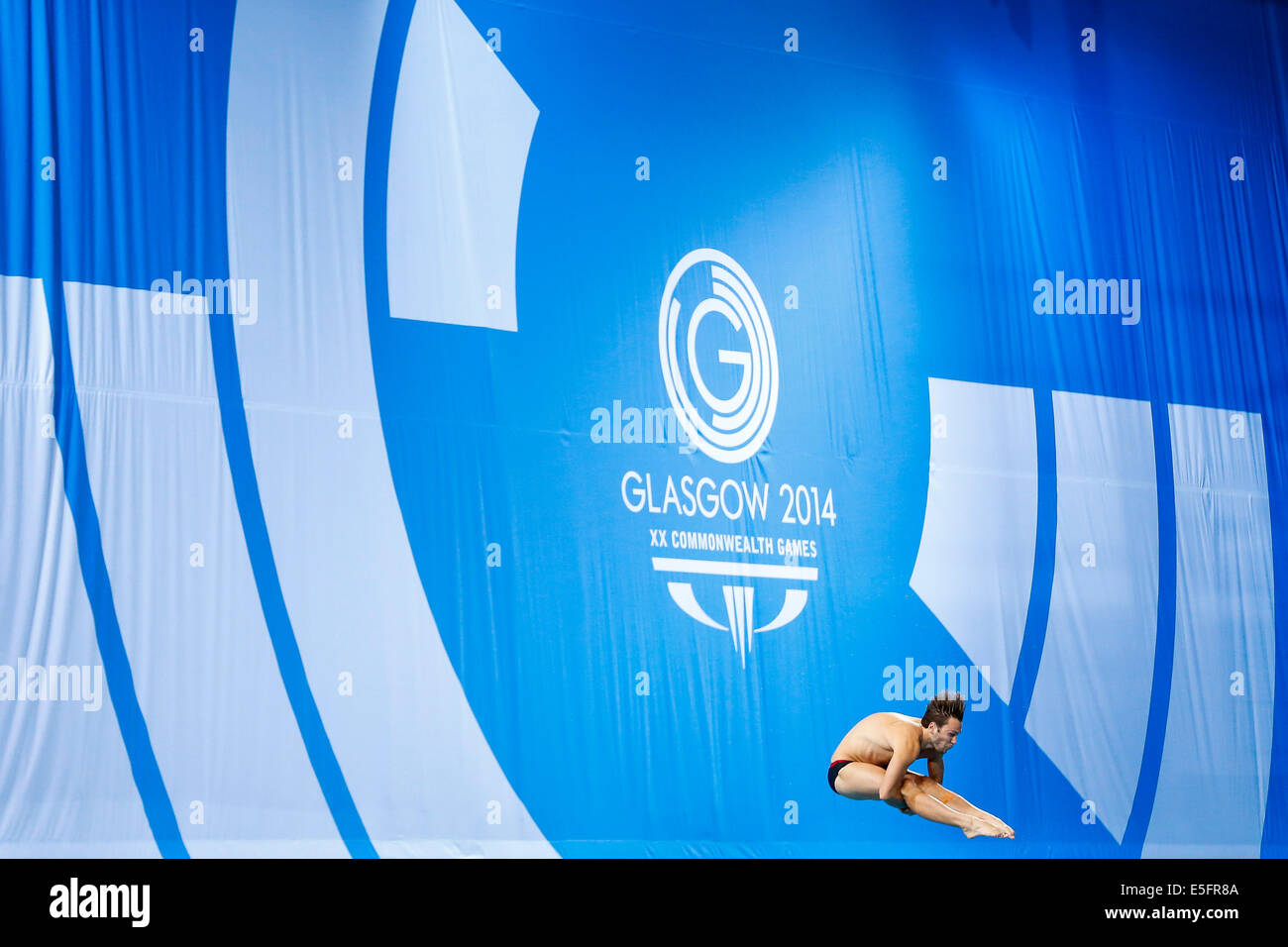 Mens 1m springboard preliminary hi-res stock photography and images - Alamy