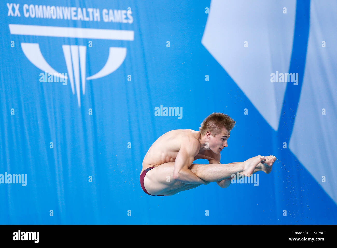 Mens 1m springboard preliminary hi-res stock photography and images - Alamy