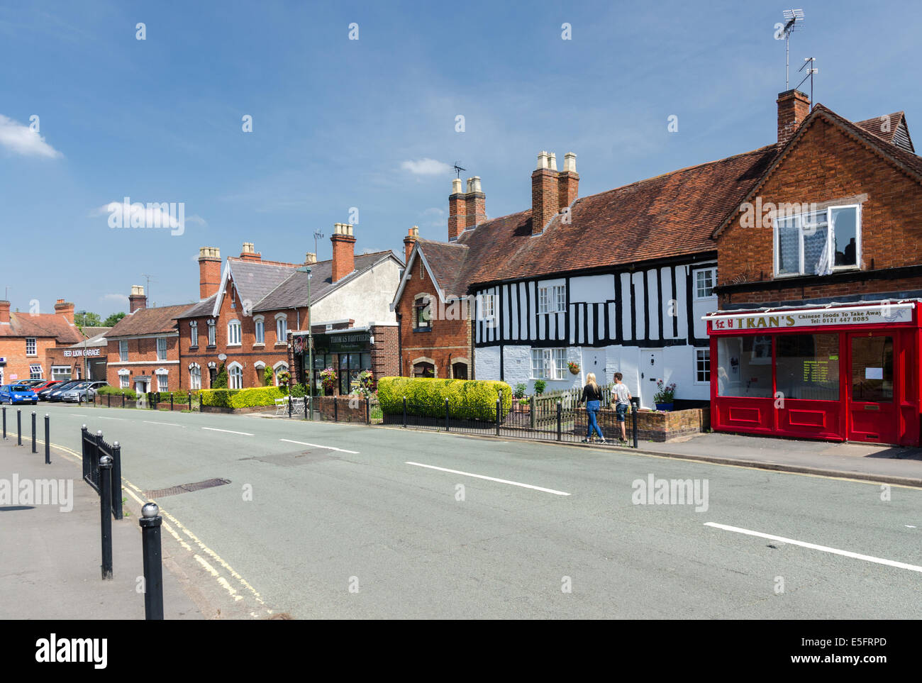 Pretty buildings in Red Lion Street in the Worcestershire village of ...
