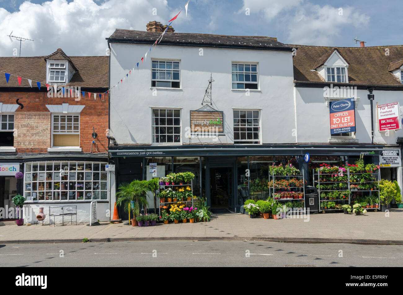 Simply Fresh convenience store in the Warwickshire market town of ...