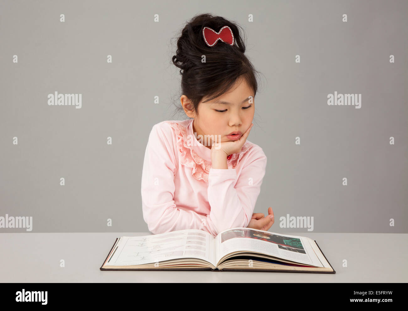 Inspires reading hi-res stock photography and images - Alamy