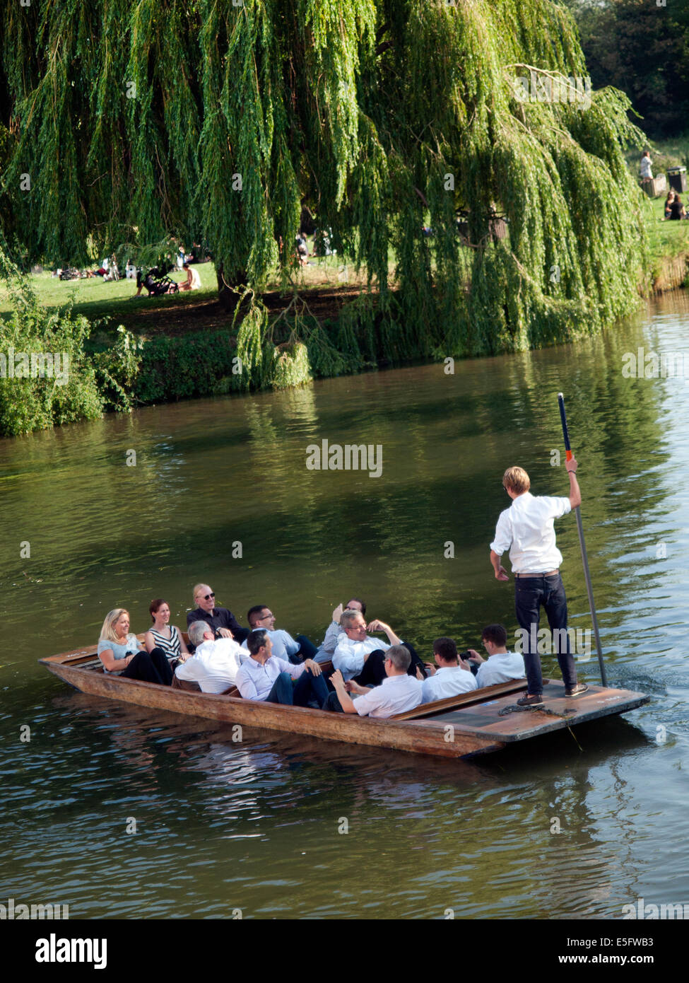 English punt boat hi-res stock photography and images - Alamy
