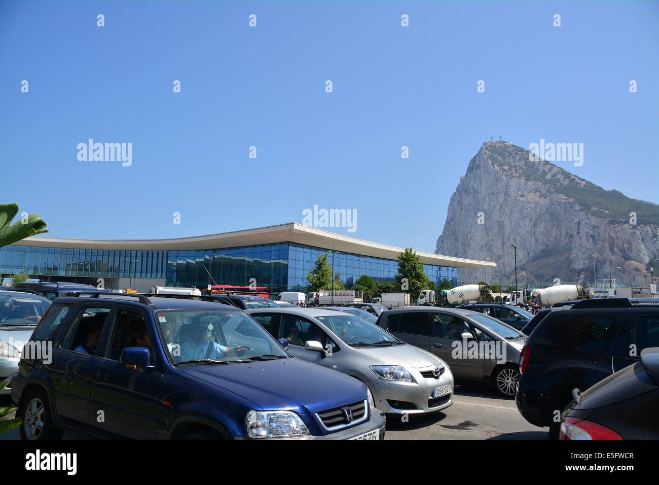 Cars at the gibraltar border hi-res stock photography and images - Alamy