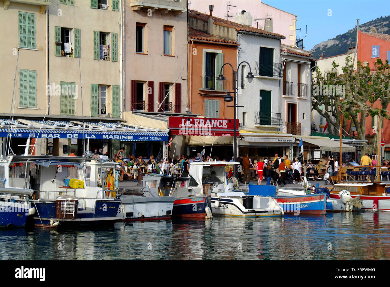 Cassis old harbor france hi-res stock photography and images - Alamy