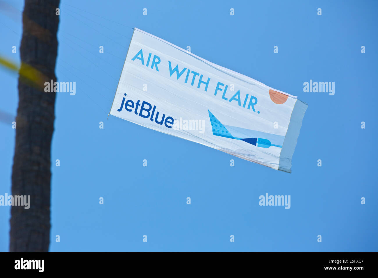 Banner Towing Aircraft Tows Aerial Advert Over Long Beach Waterfront On ...